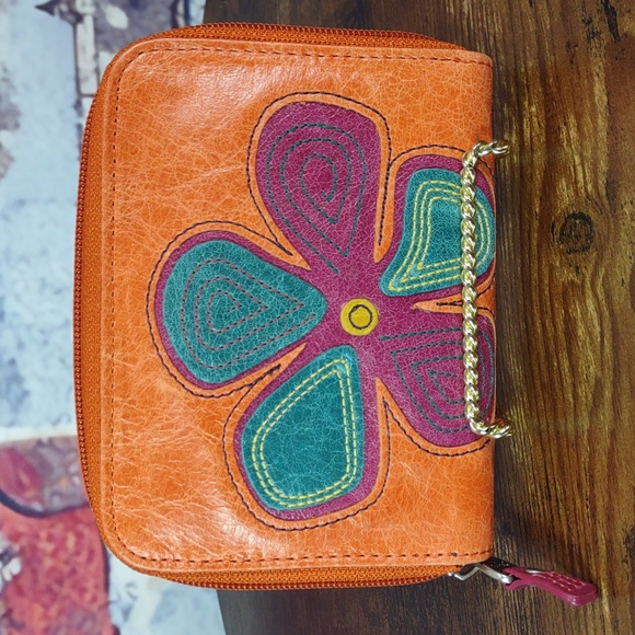 Fossil | Bags | Copy Fossil Leather Flower Applique Wallet | Poshmark